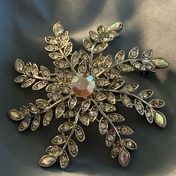 Jewelry | Vintage Silver Snowflake Brooch | Poshmark